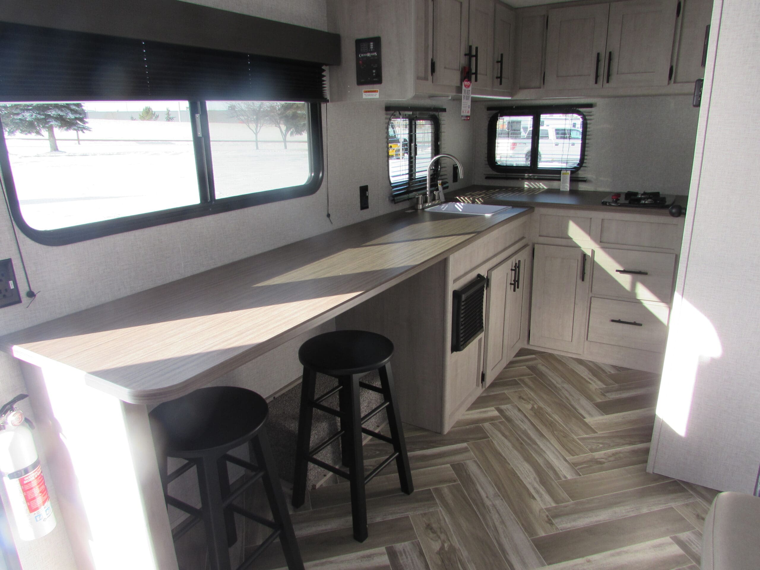 2025 CROSSROADS ZINGER 18RK | Vellner Leisure Products Ltd - RVC Navigator